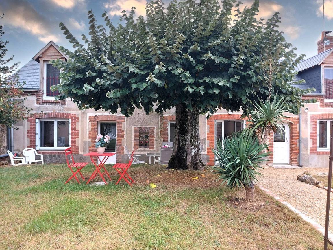 70 M² Cottage ∙ 3 Chambres ∙ 6 Personnes - Châteaudun