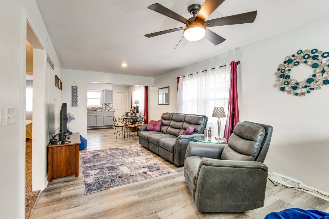 102 M² Apartment ∙ 2 Bedrooms ∙ 6 Guests - Independence, MO