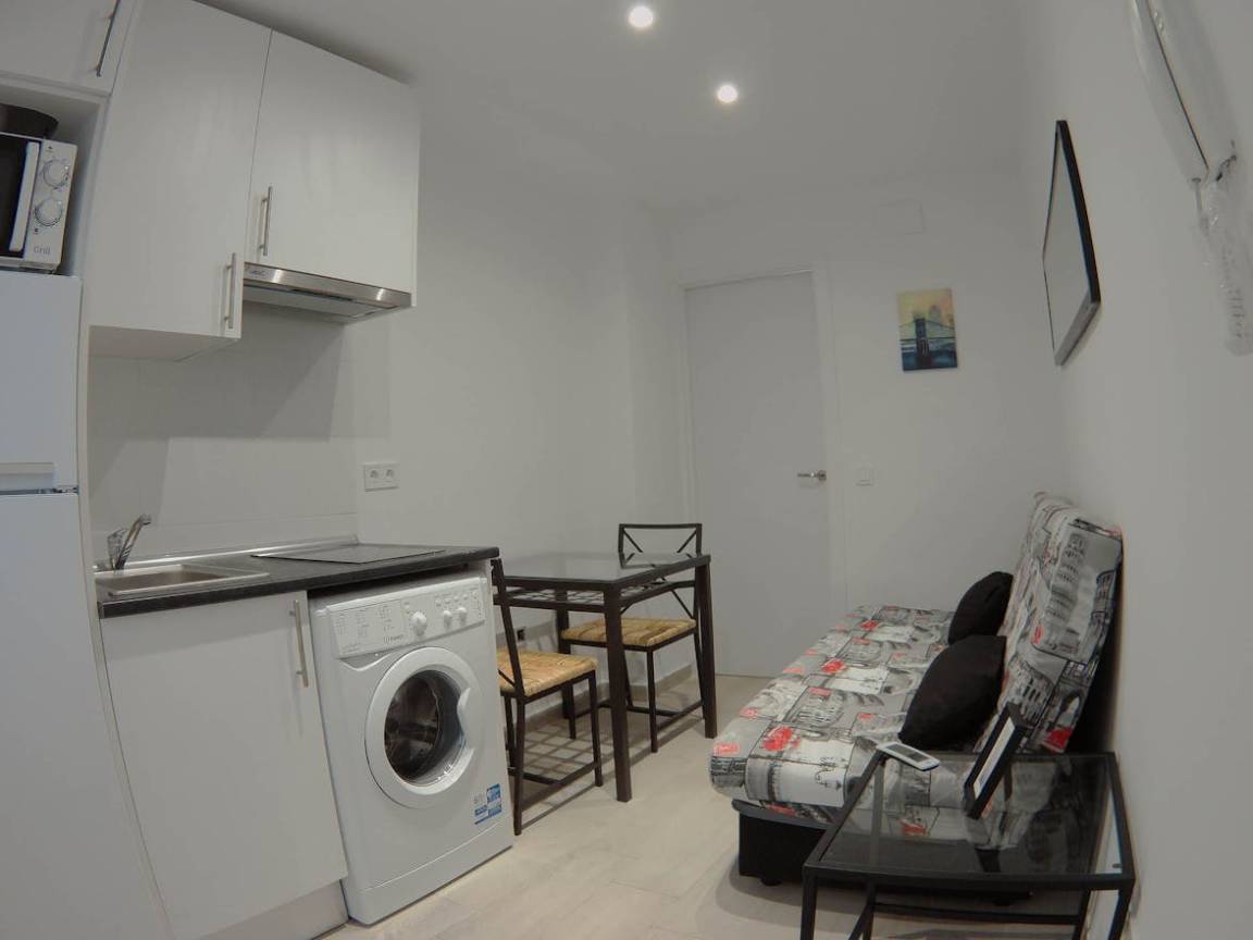 30 M² Appartement ∙ 1 Slaapkamer ∙ 2 Gasten - Madrid