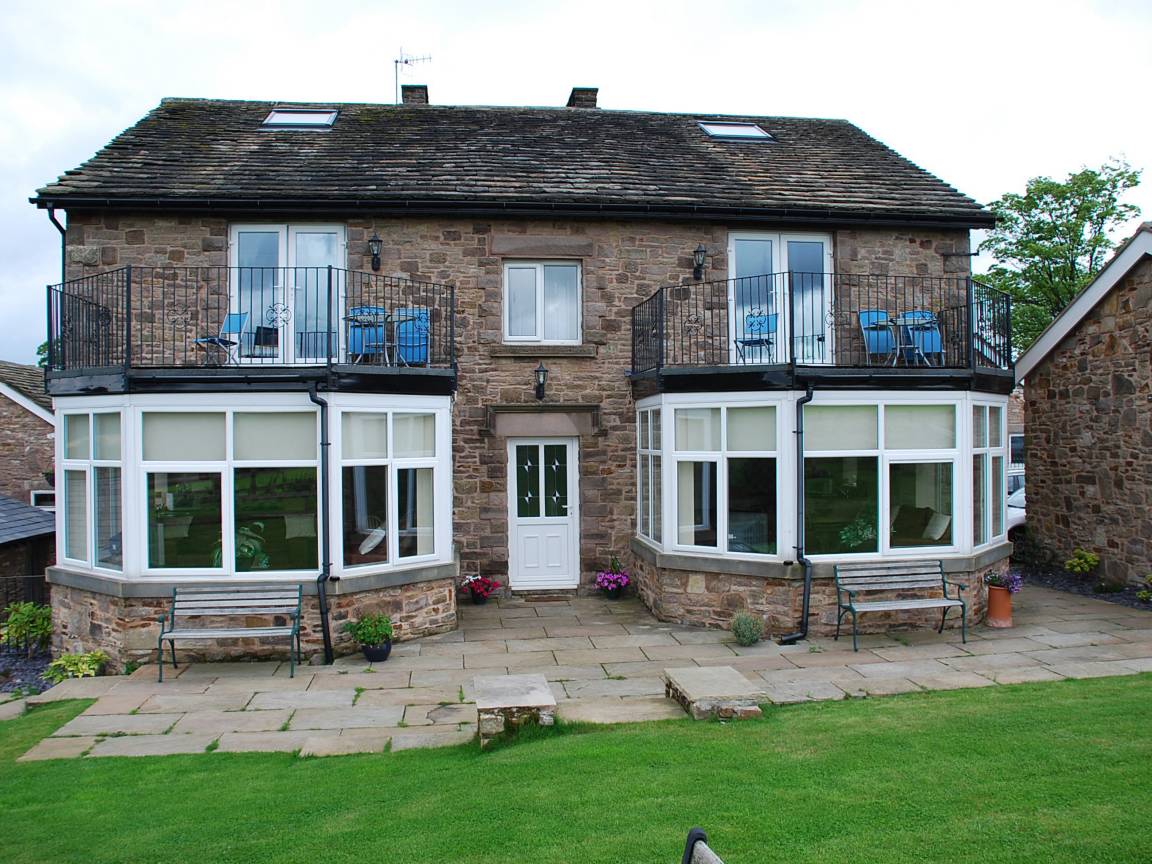 Cottage ∙ 2 Bedrooms ∙ 6 Guests - Buxton