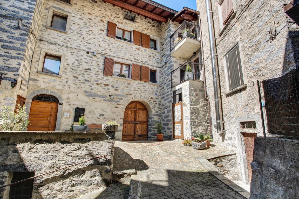 80 M² Apartment ∙ 2 Bedrooms ∙ 4 Guests - Tirano