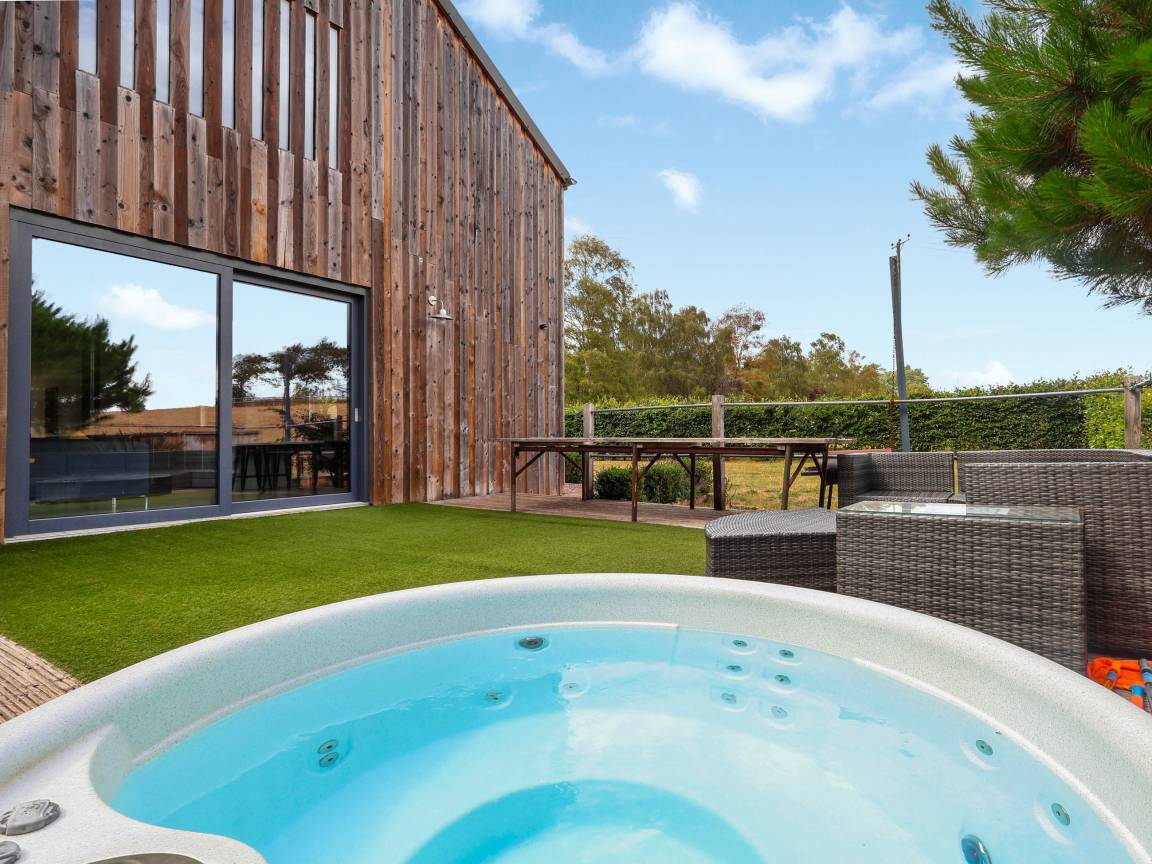 Cottage ∙ 5 Bedrooms ∙ 13 Guests - Forest of Dean