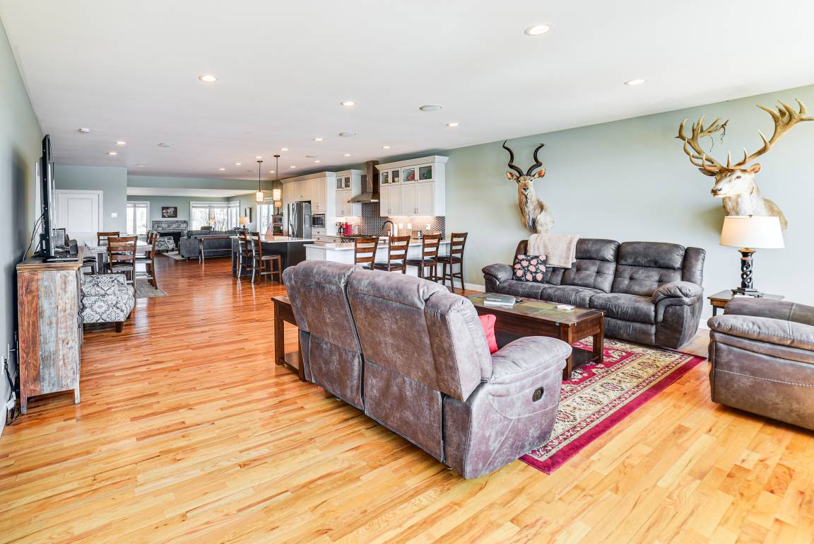 278 M² House ∙ 4 Bedrooms ∙ 10 Guests - Yankton, SD