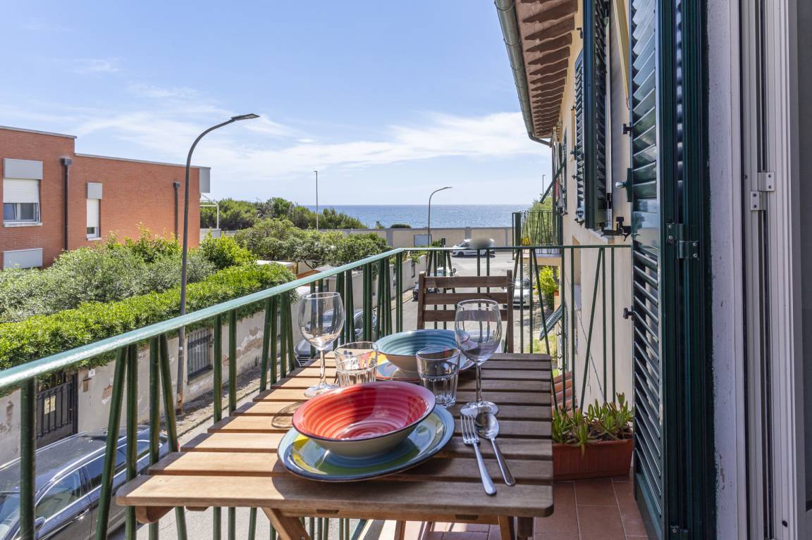 65 M² Apartment ∙ 2 Bedrooms ∙ 4 Guests - Livorno