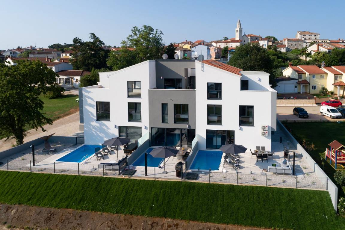 144 M² Villa ∙ 3 Bedrooms ∙ 6 Guests - Poreč