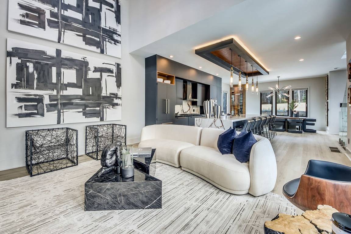 464 M² Apartment ∙ 5 Bedrooms ∙ 12 Guests - Anderson Lake, College Park
