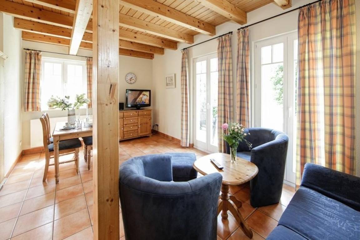 64 M² Ferienhaus ∙ 2 Schlafzimmer ∙ 6 Gäste - Nienhagen