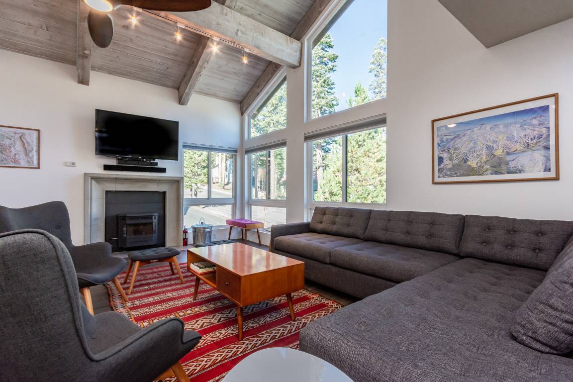130 M² Apartment ∙ 3 Bedrooms ∙ 8 Guests - Mammoth Lakes, CA