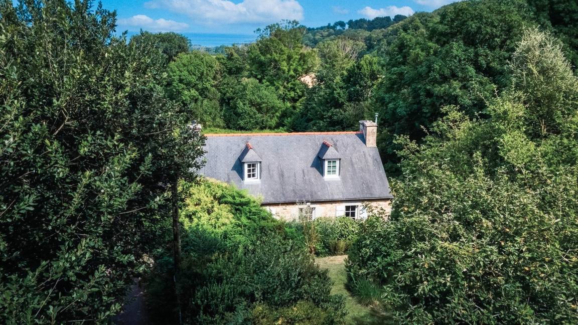 80 M² Huis ∙ 2 Slaapkamers ∙ 5 Gasten - Trélévern