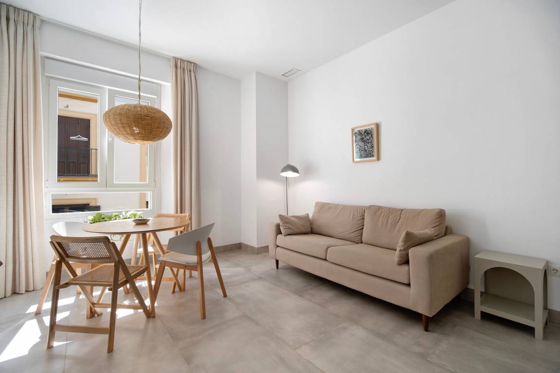 86 M² Apartamento ∙ 2 Habitaciones ∙ 6 Huéspedes - Cádiz