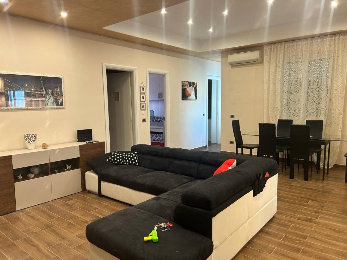 118 M² Apartment ∙ 3 Bedrooms ∙ 5 Guests - Messina