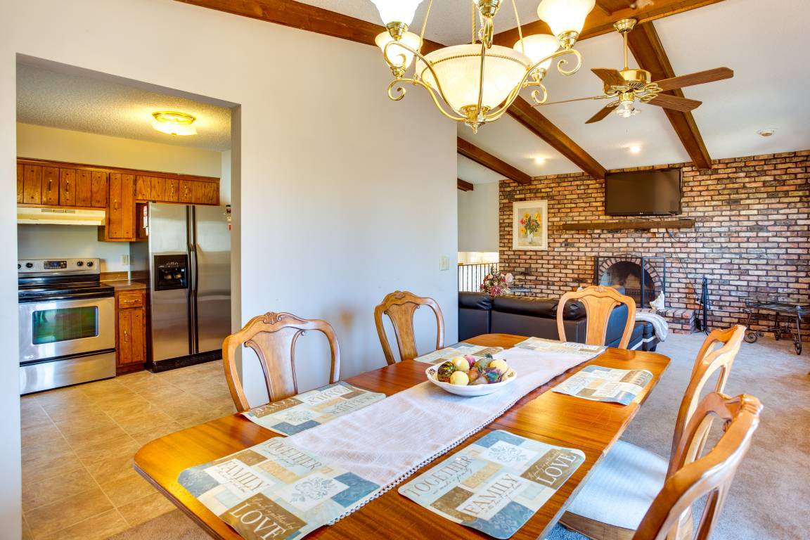 200 M² House ∙ 4 Bedrooms ∙ 8 Guests - Maple Grove, MN