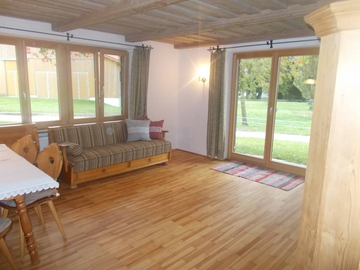 85 M² Apartment ∙ 2 Bedrooms ∙ 4 Guests - Bad Aibling