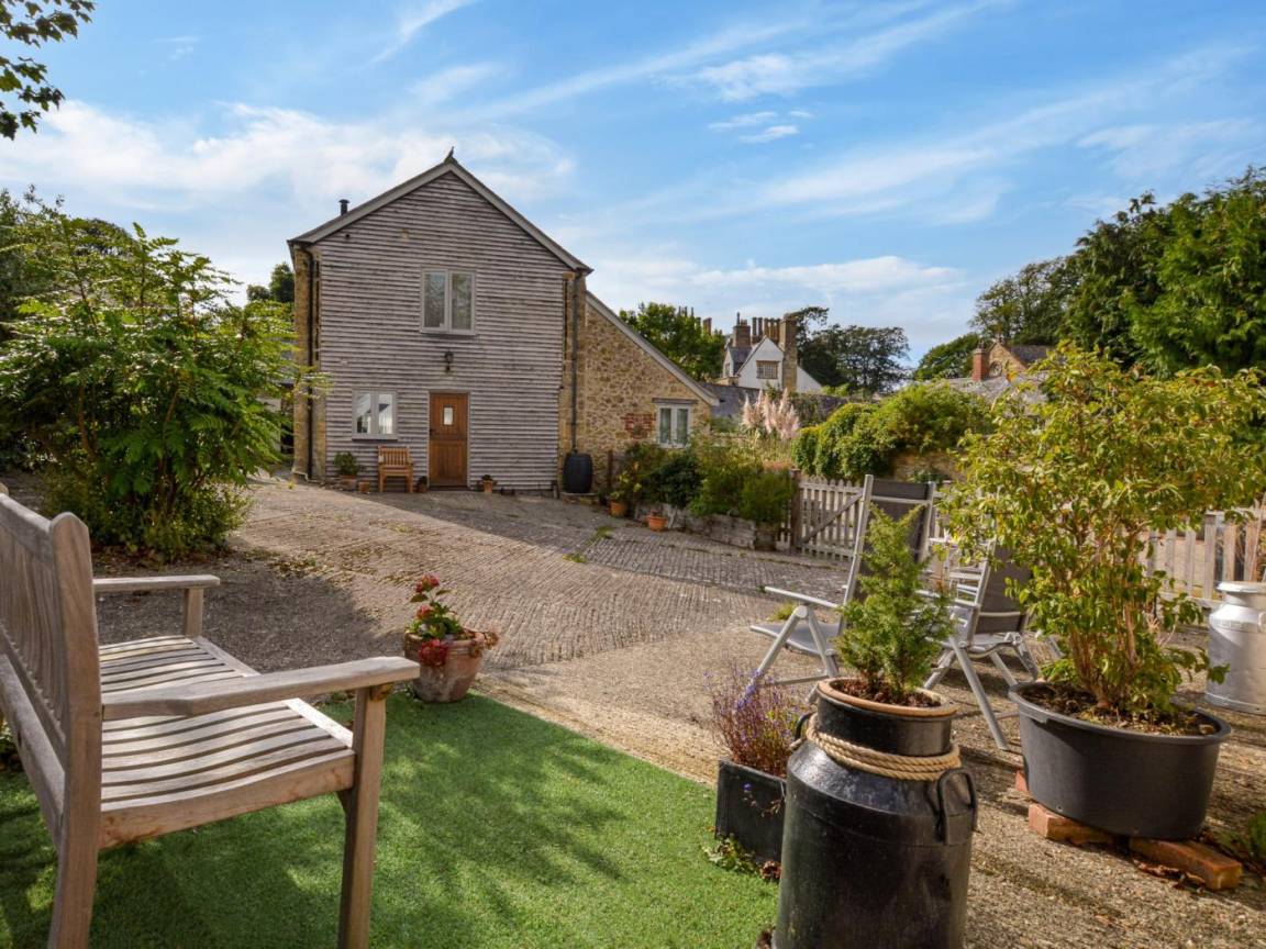 Cottage ∙ 2 Bedrooms ∙ 4 Guests - Bridport