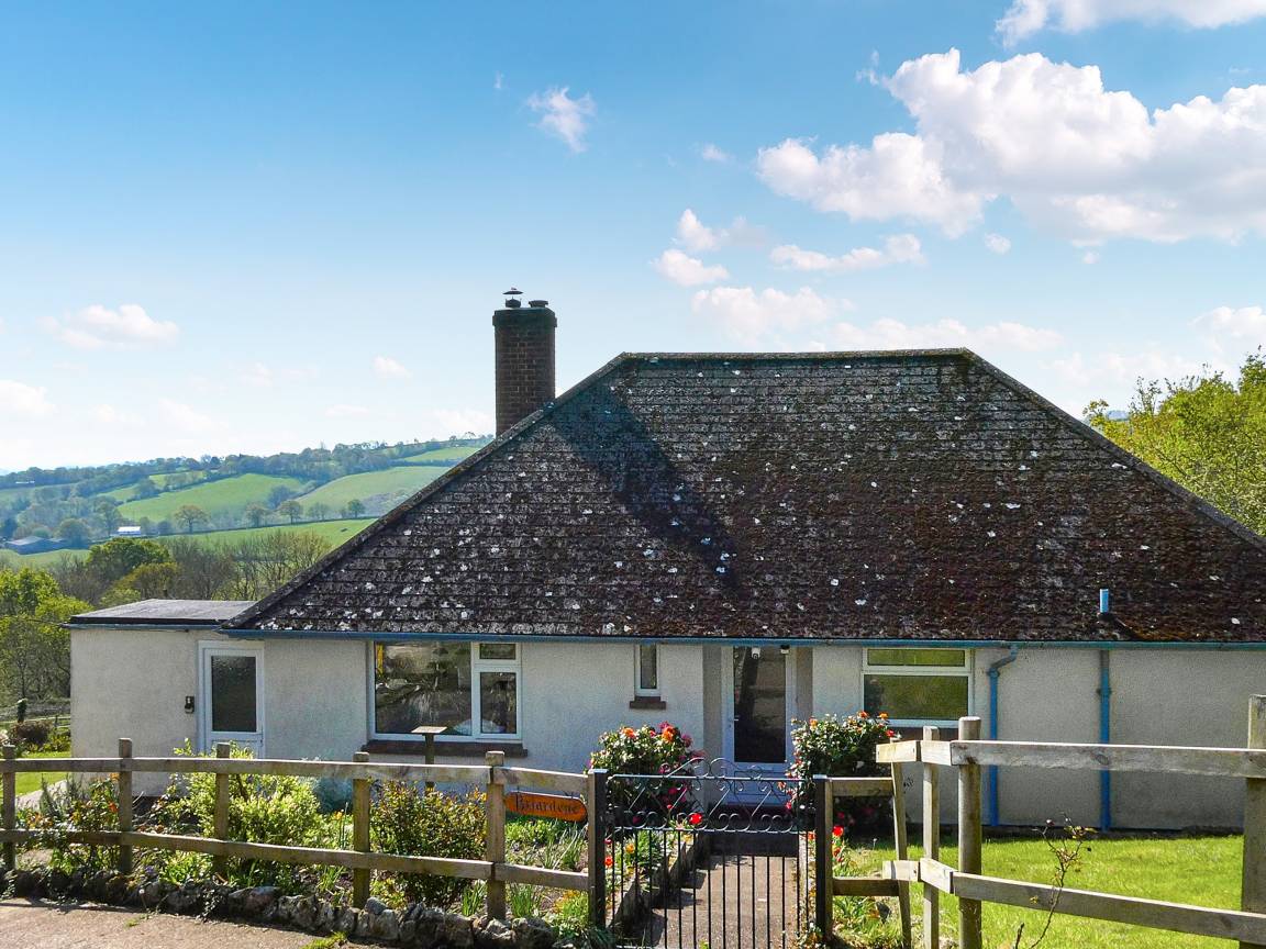 Cottage ∙ 3 Bedrooms ∙ 6 Guests - Exeter