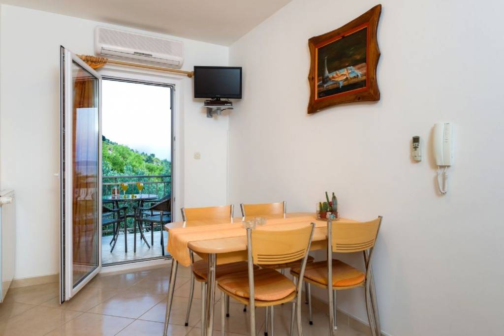 45 M² Ferienwohnung ∙ 2 Schlafzimmer ∙ 4 Gäste - Bol