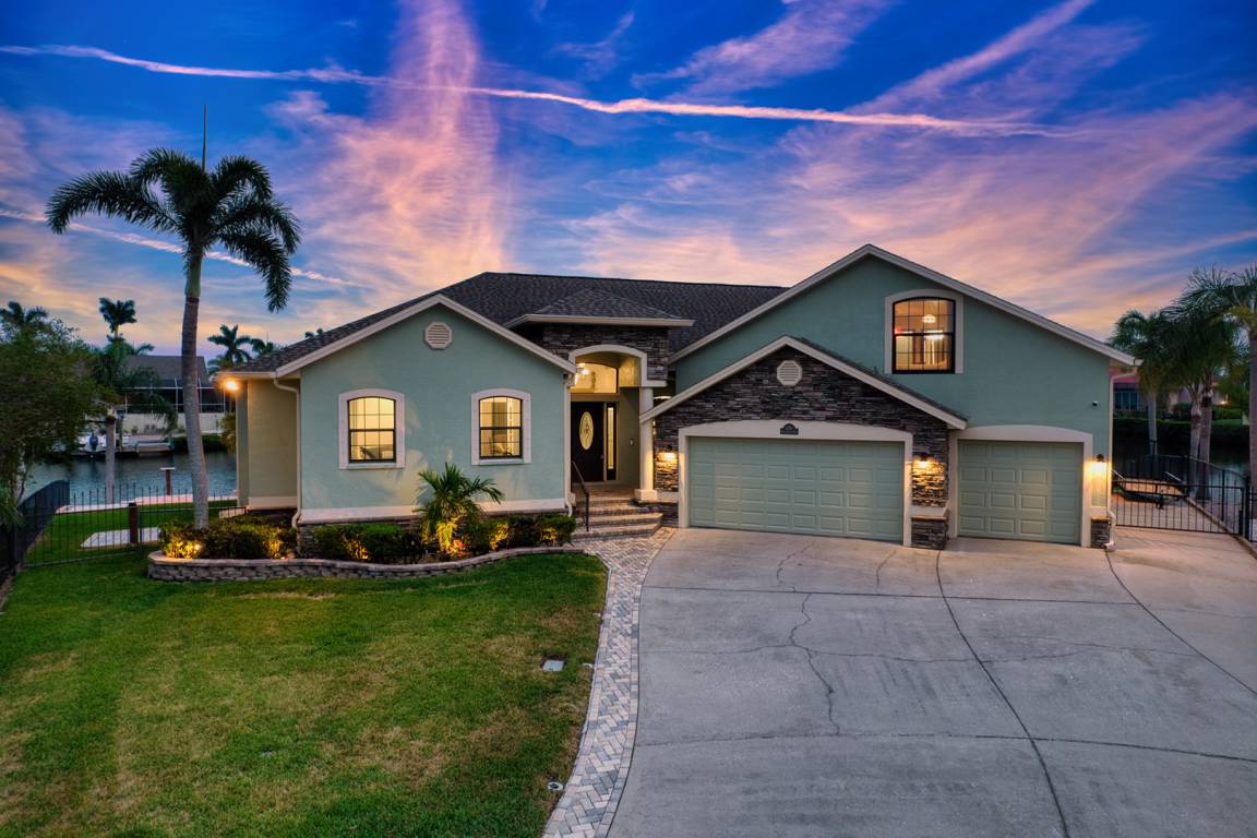 272 M² Talo ∙ 5 Makuuhuonetta ∙ 14 Vierasta - Apollo Beach, FL