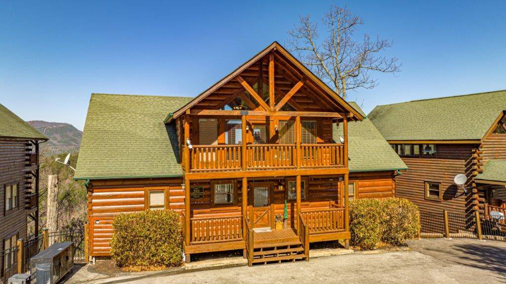375 M² Cabin ∙ 4 Bedrooms ∙ 18 Guests - Pigeon Forge, TN