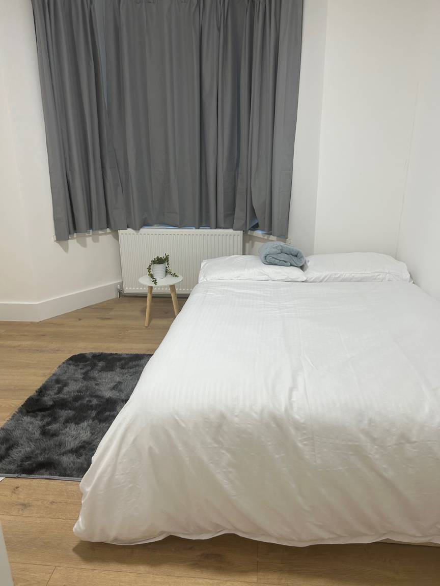 75 M² Casa ∙ 3 Habitaciones ∙ 5 Huéspedes - Watford