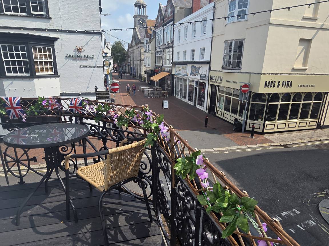 Cottage ∙ 2 Bedrooms ∙ 4 Guests - Weymouth