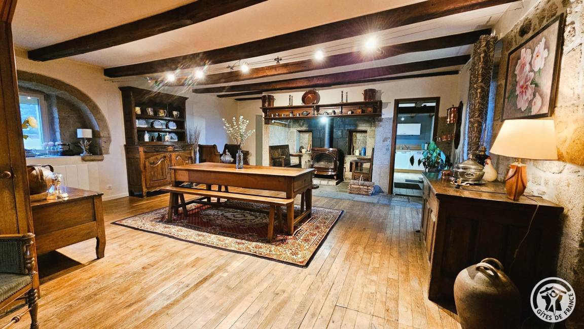 90 M² Gîte ∙ 1 Chambre ∙ 2 Personnes - Corrèze