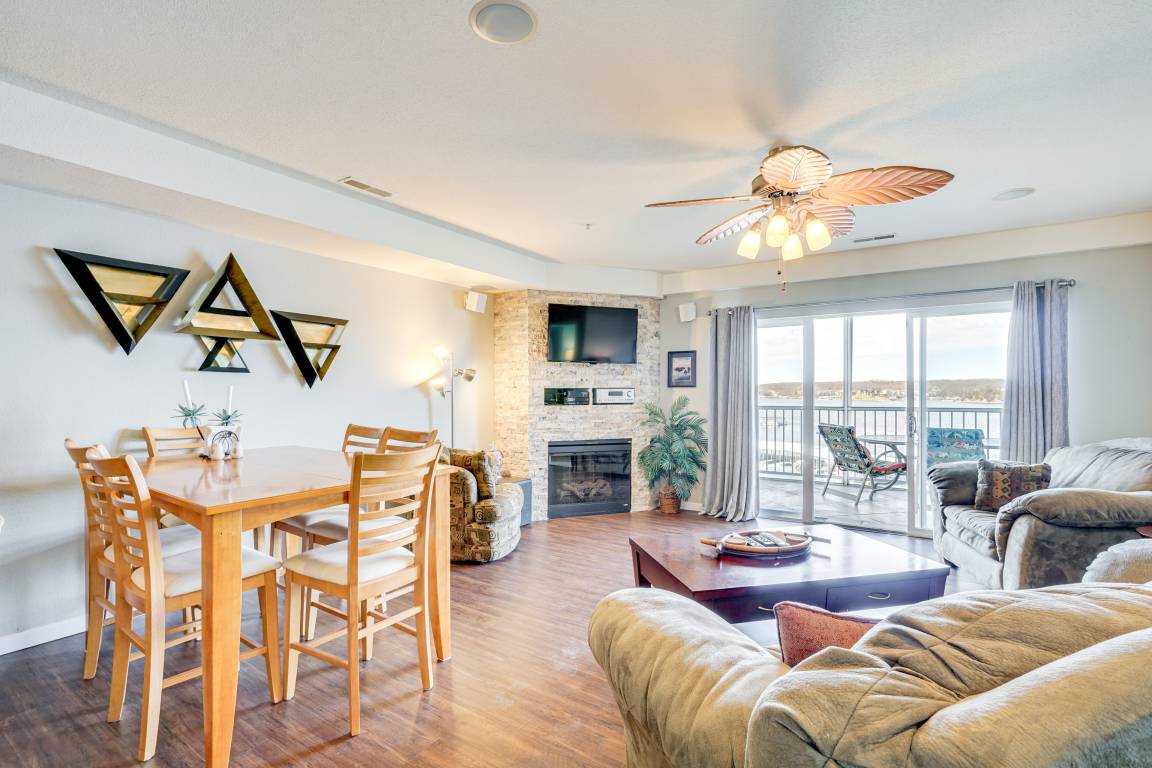 137 M² Apartamento ∙ 3 Habitaciones ∙ 6 Huéspedes - Osage Beach, MO