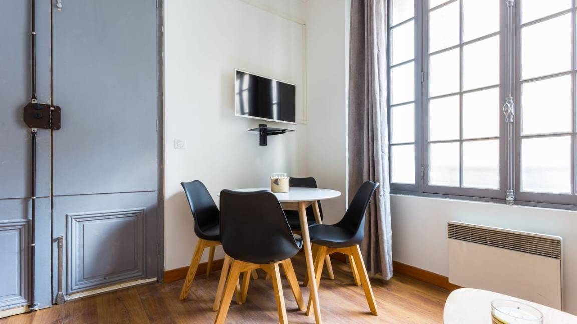 23 M² Ferienwohnung ∙ 4 Gäste - Paris