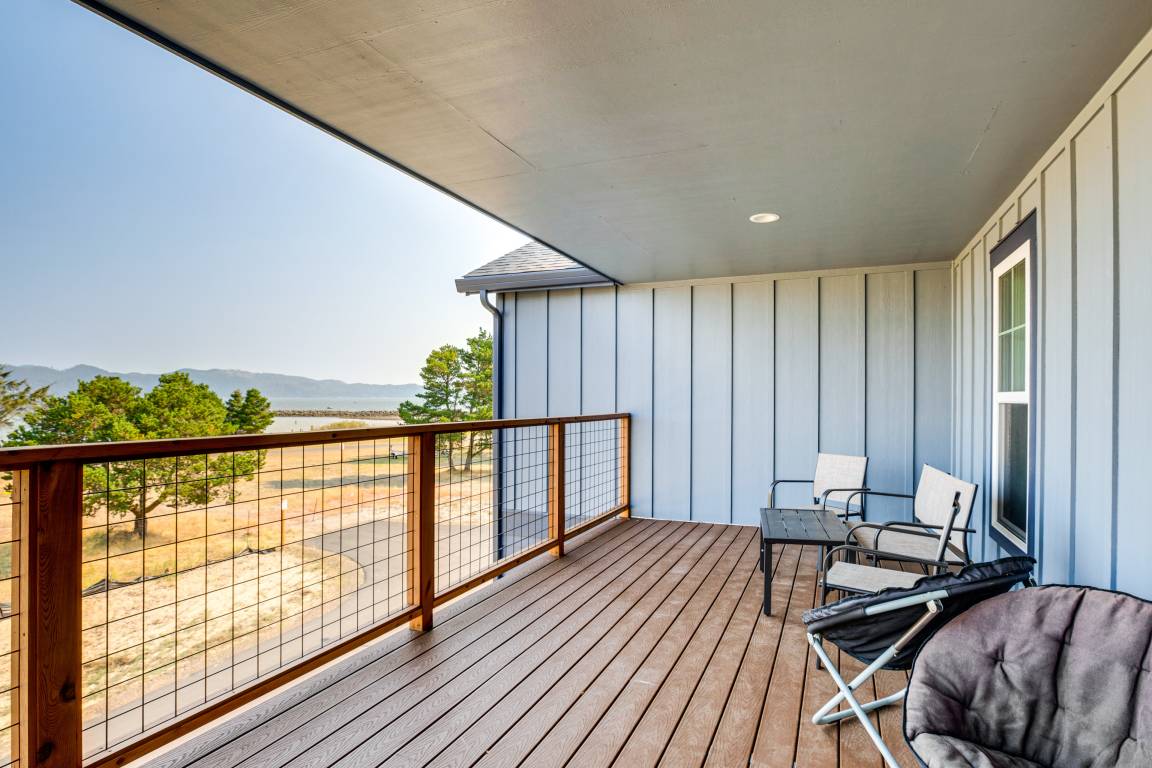 199 M² Apartment ∙ 4 Bedrooms ∙ 9 Guests - Warrenton, OR