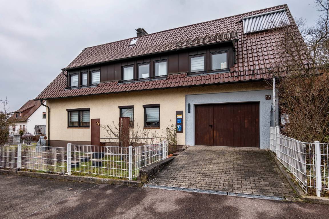 97 M² Ferienwohnung ∙ 2 Schlafzimmer ∙ 4 Gäste - Freiberg am Neckar