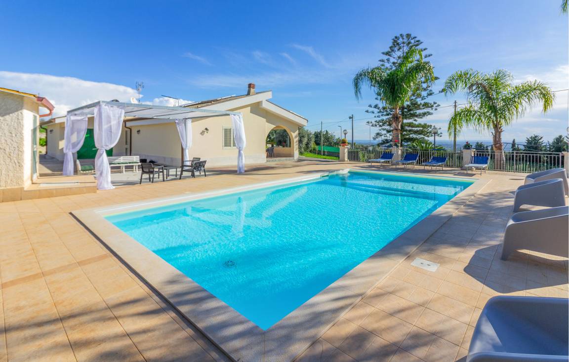 110 M² Huis ∙ 2 Slaapkamers ∙ 5 Gasten - Floridia