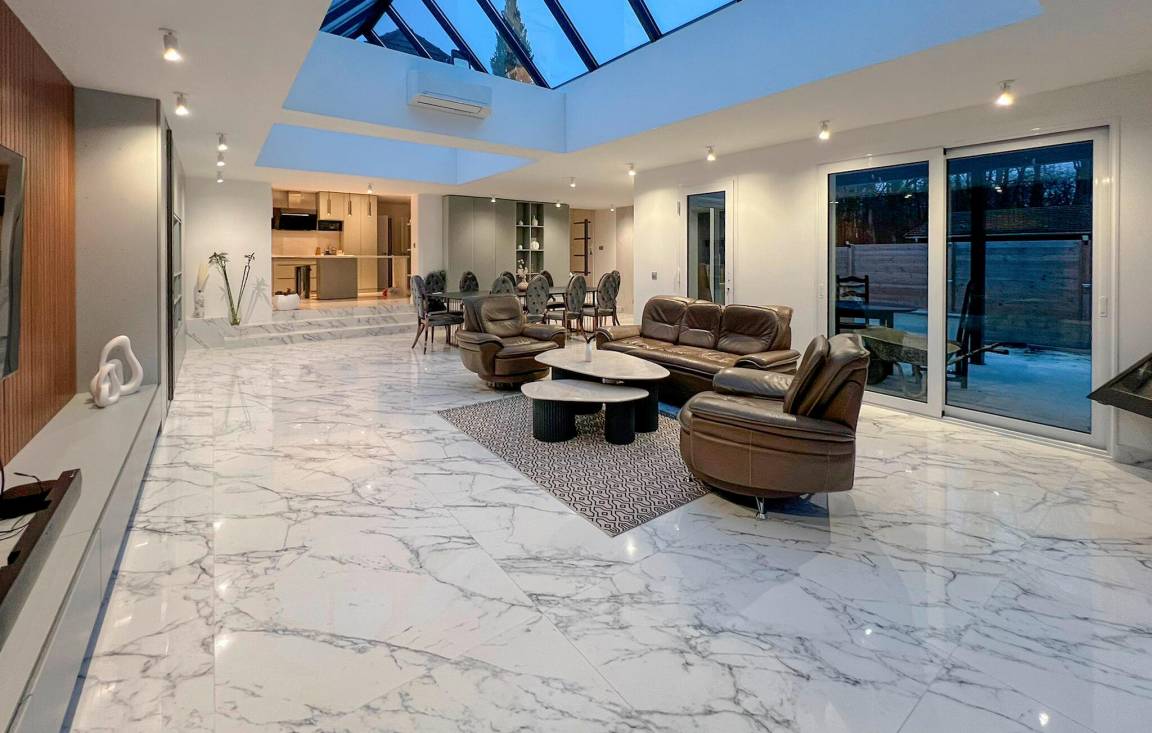 350 M² Maison De Vacances ∙ 4 Chambres ∙ 8 Personnes - Chantilly