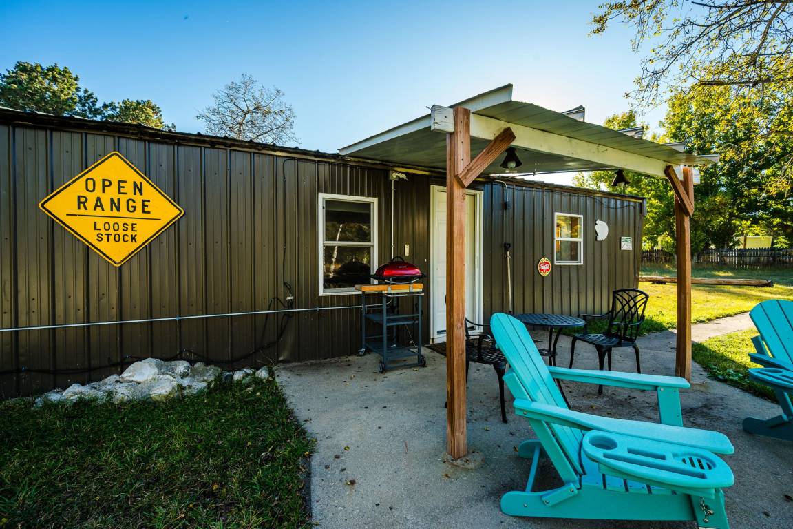 House ∙ 2 Bedrooms ∙ 6 Guests - Wyoming