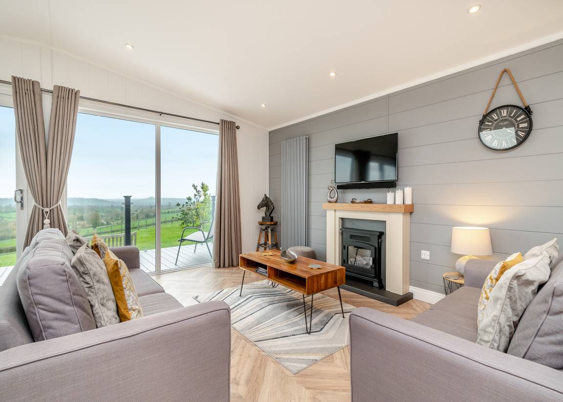 Chalet ∙ 2 Bedrooms ∙ 4 Guests - Shepton Mallet