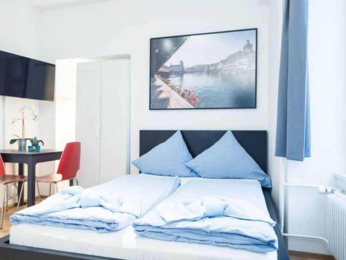 15 M² Huoneisto ∙ 1 Makuuhuone ∙ 2 Vierasta - Lucerne