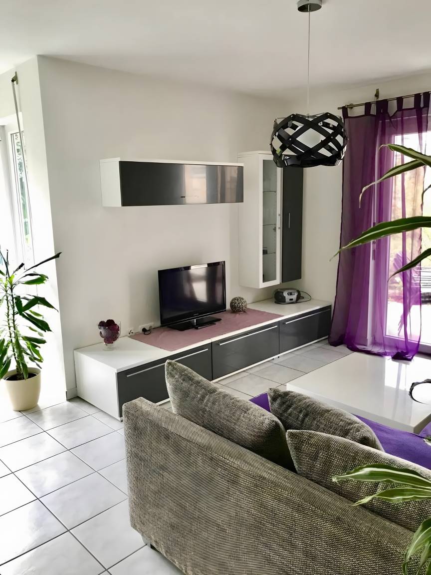 68 M² Apartment ∙ 1 Bedroom ∙ 4 Guests - Bodman-Ludwigshafen