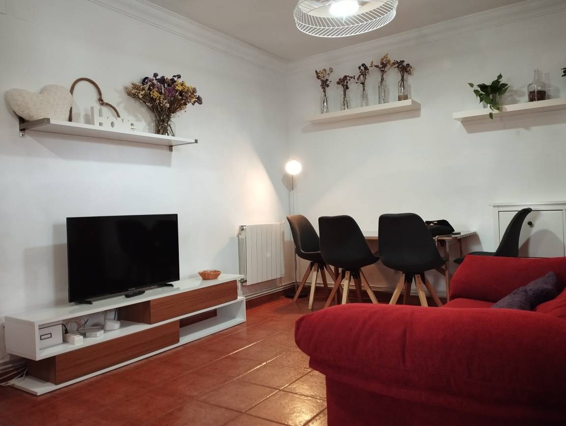 90 M² Apartamento ∙ 4 Habitaciones ∙ 6 Huéspedes - Santillana del Mar