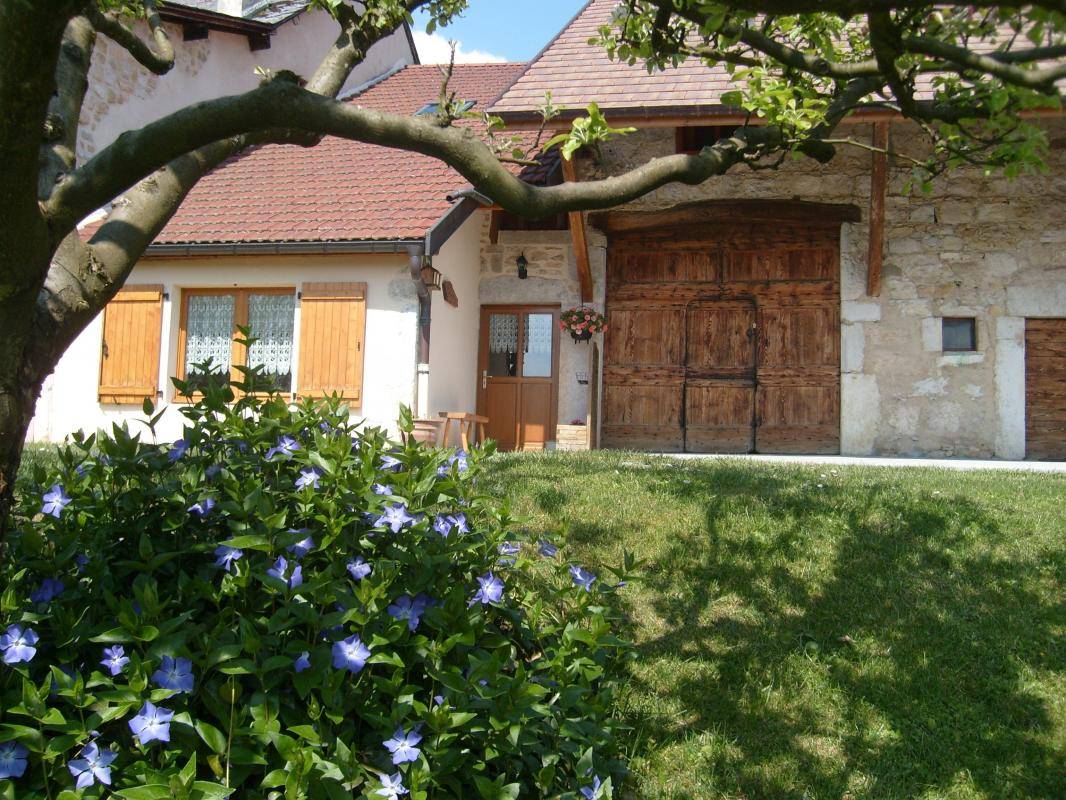 65 M² Gîte ∙ 1 Chambre ∙ 2 Personnes - Ain
