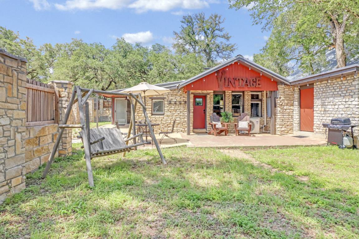 89 M² House ∙ 2 Bedrooms ∙ 6 Guests - Wimberley, TX