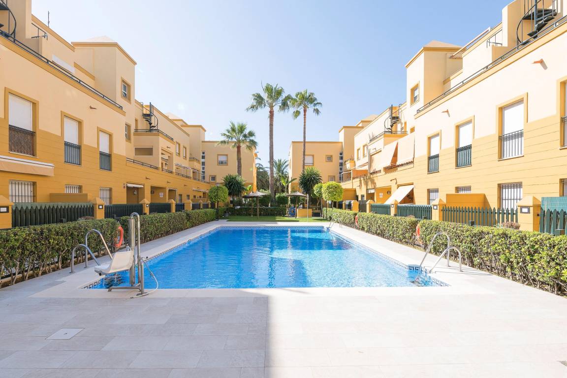 70 M² Huoneisto ∙ 2 Makuuhuonetta ∙ 5 Vierasta - Chipiona