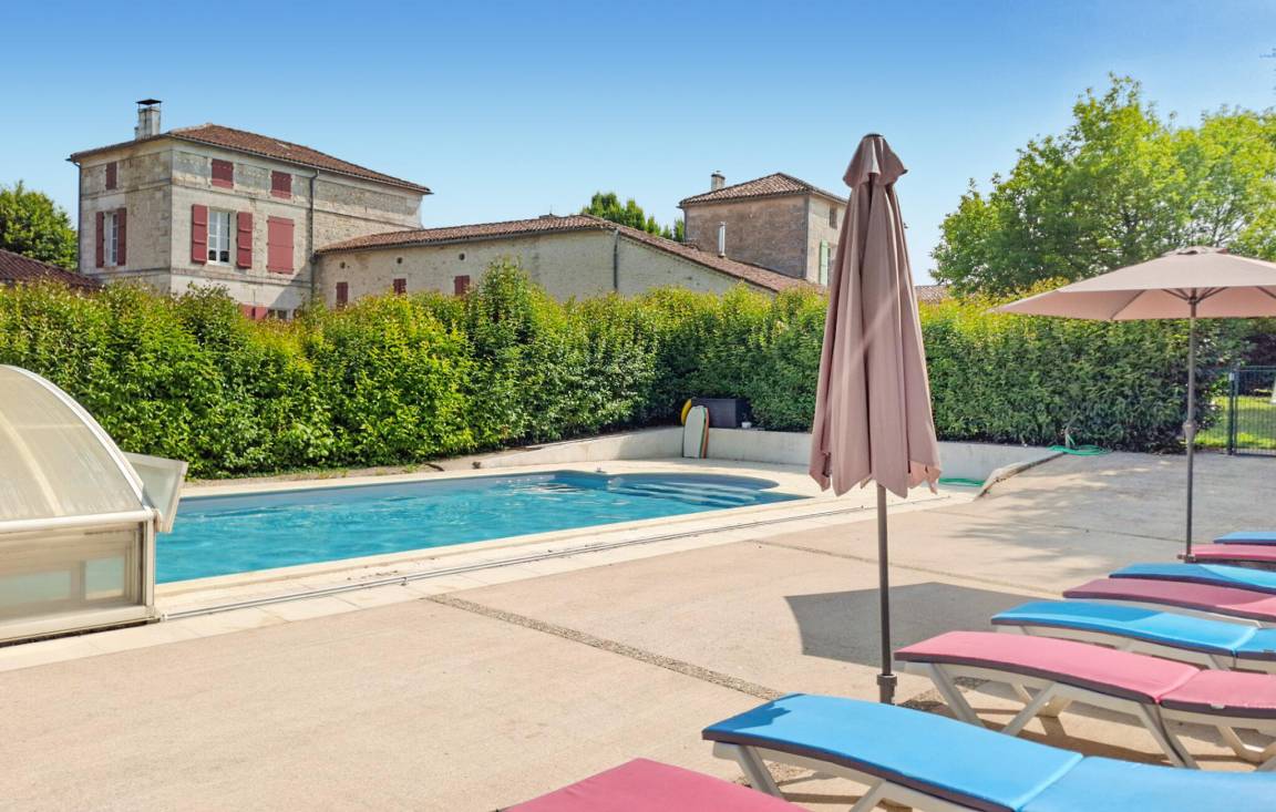 144 M² Maison De Vacances ∙ 4 Chambres ∙ 8 Personnes - Jardins du logis de Forge