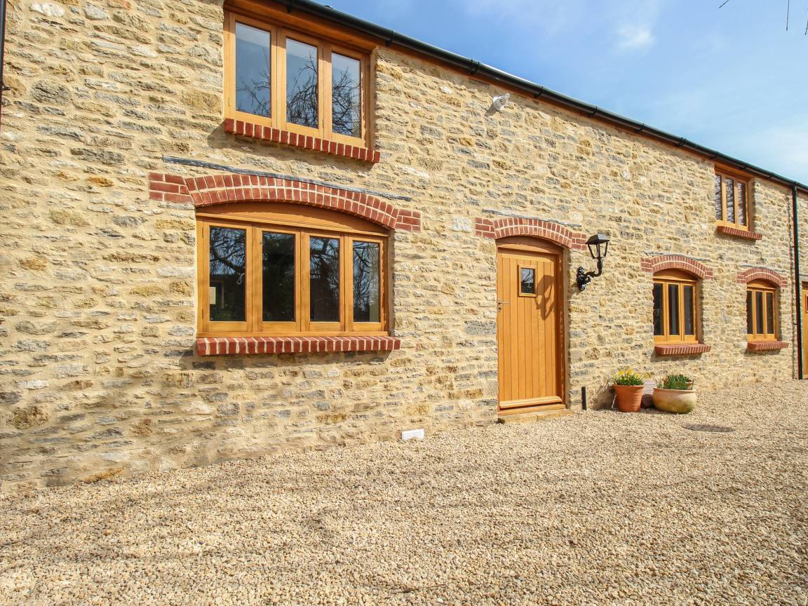 Cottage ∙ 3 Bedrooms ∙ 6 Guests - Burton Bradstock