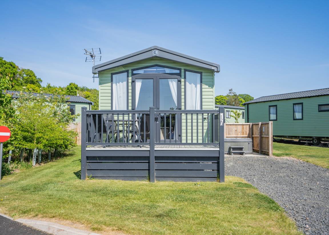 Caravan ∙ 3 Bedrooms ∙ 8 Guests - Northumberland