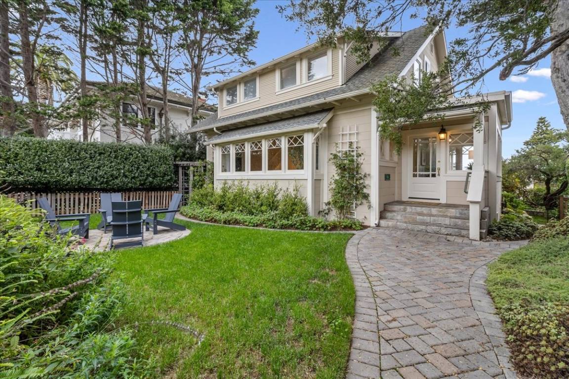 195 M² House ∙ 3 Bedrooms ∙ 6 Guests - Pacific Grove, CA