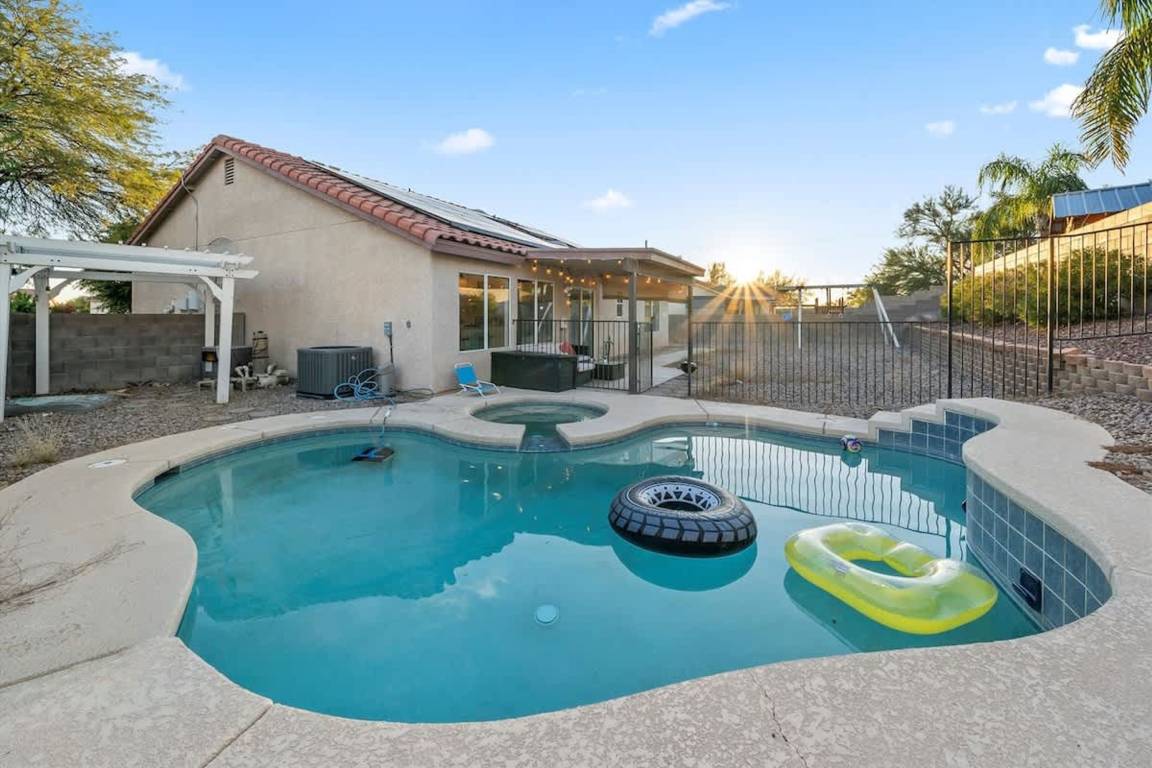 Apartment ∙ 4 Bedrooms ∙ 8 Guests - Catalina, AZ