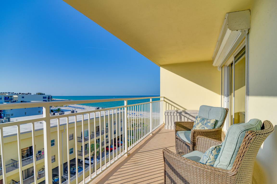 92 M² Apartment ∙ 2 Bedrooms ∙ 6 Guests - Madeira Beach, FL
