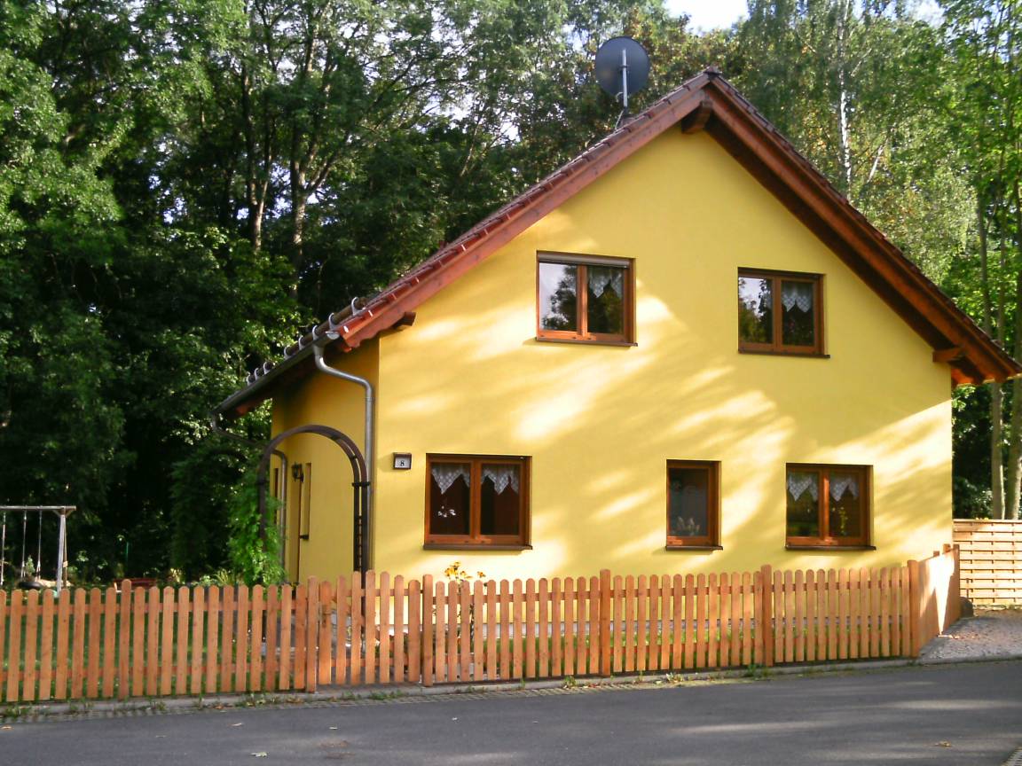 Ferienwohnung ∙ 2 Schlafzimmer ∙ 4 Gäste - Bad Blankenburg