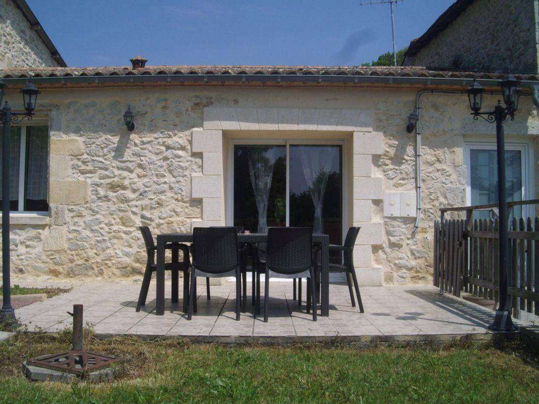 81 M² Gîte ∙ 2 Chambres ∙ 6 Personnes - Gironde