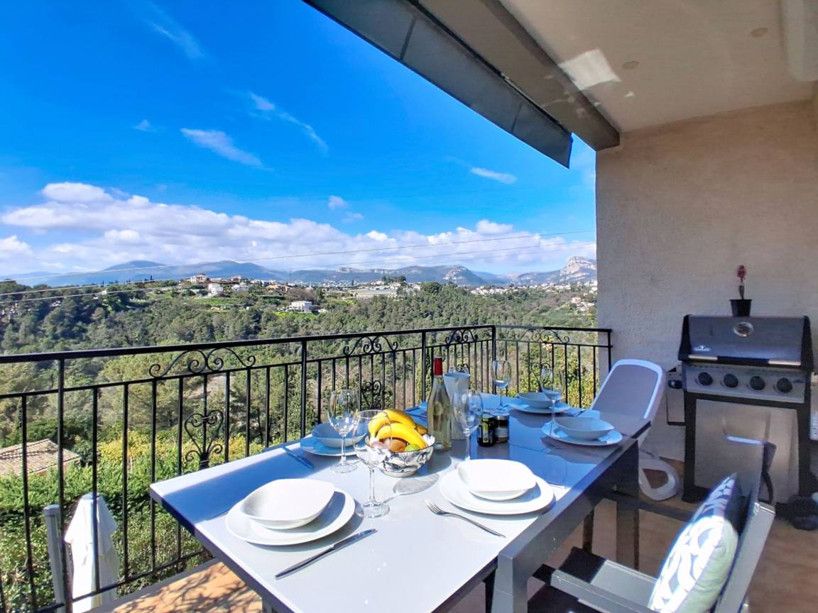 130 M² Appartement ∙ 4 Chambres ∙ 5 Personnes - La Gaude