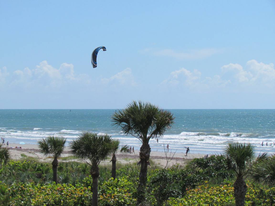 111 M² Condo ∙ 2 Bedrooms ∙ 6 Guests - Cape Canaveral, FL