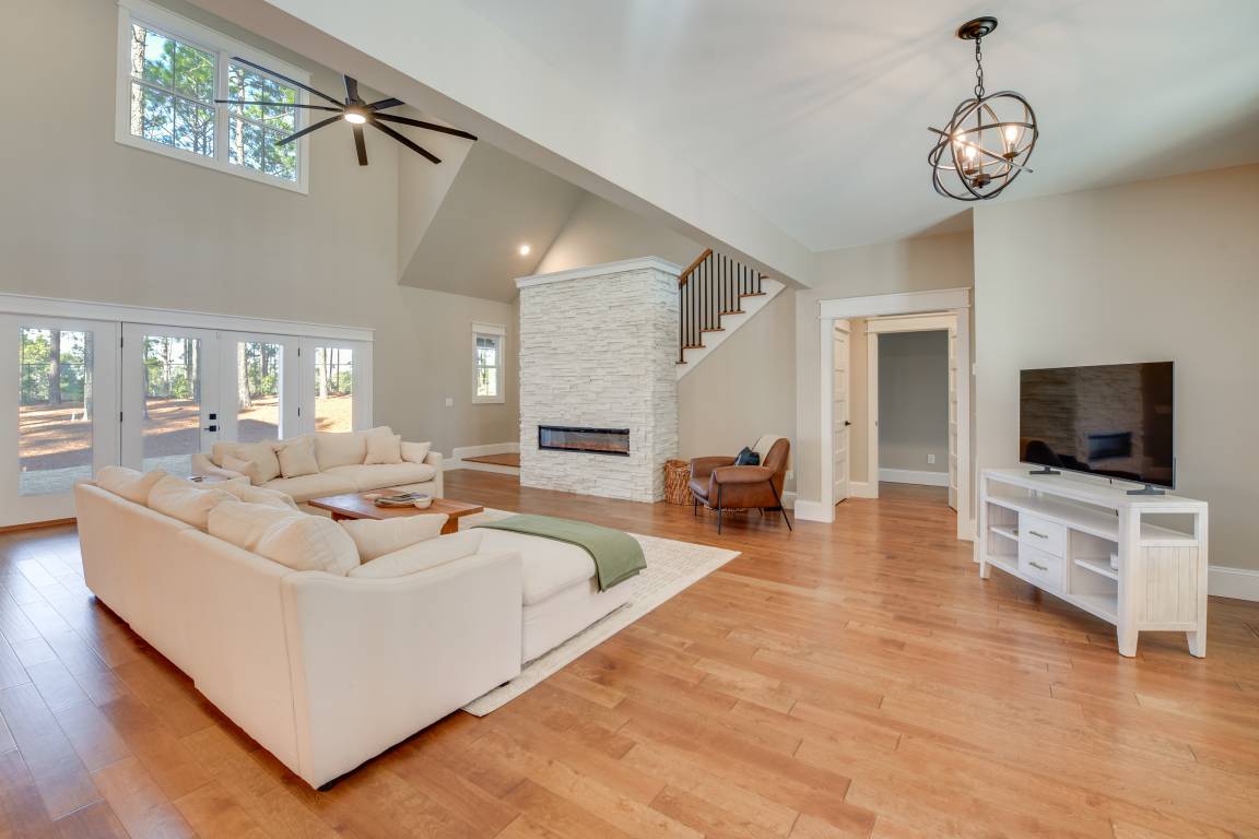 372 M² House ∙ 4 Bedrooms ∙ 8 Guests - Southern Pines, NC